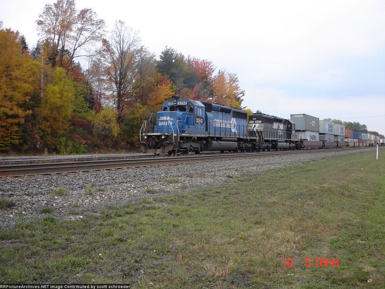 NS 3392 & NS 3335 assisting an Intermodal upgrade